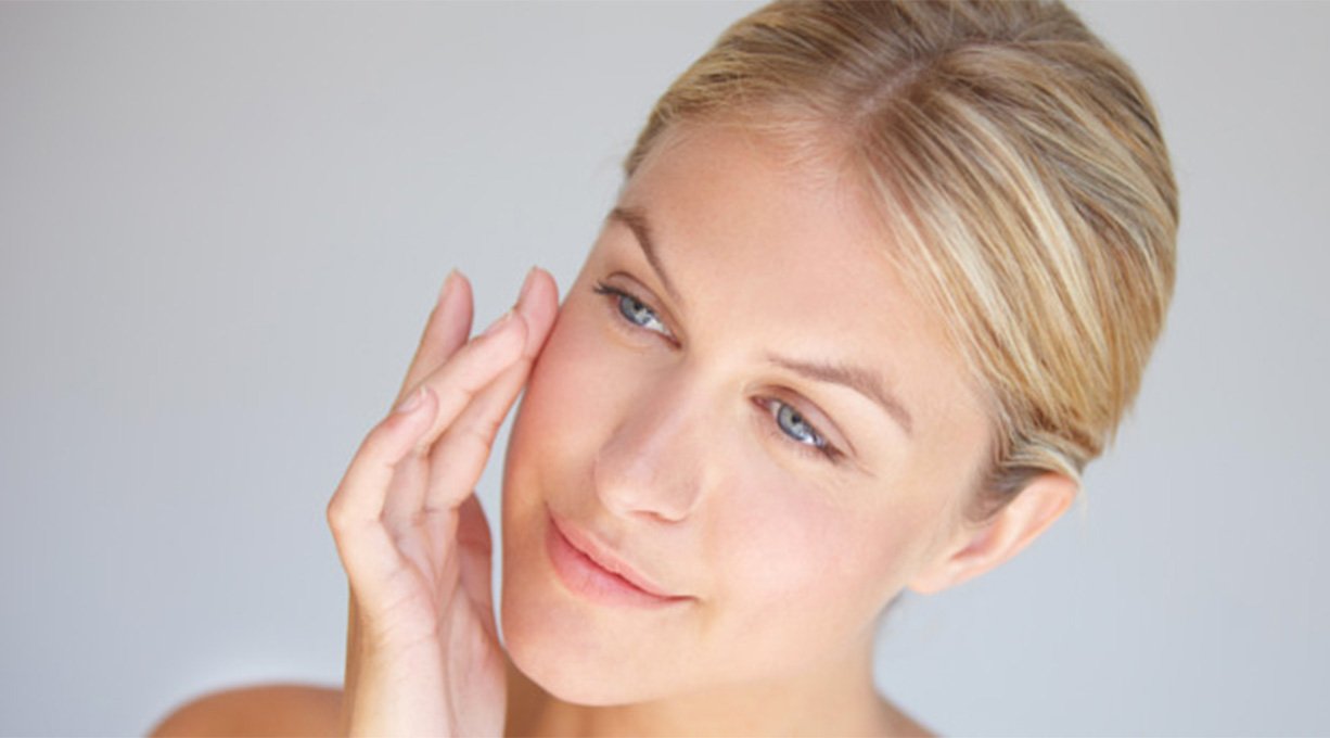 Excès de sébum sur le visage : comment l'éliminer ? | VICHY